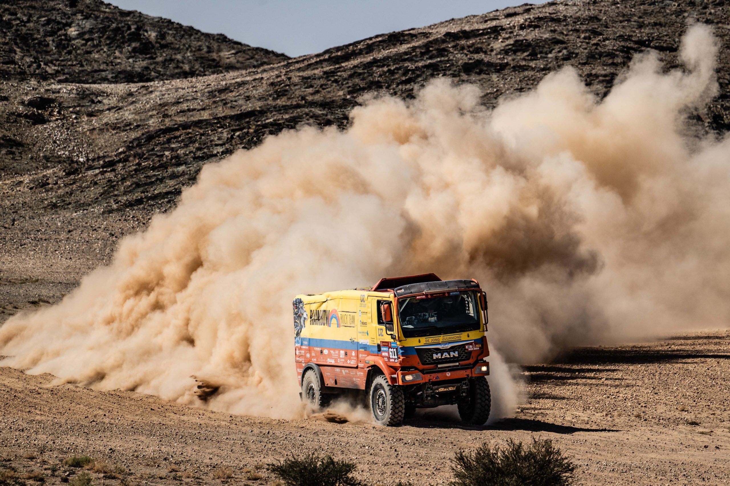 Rainbow Truck Team nog steeds in de race voor de felbegeerde Dakar ...