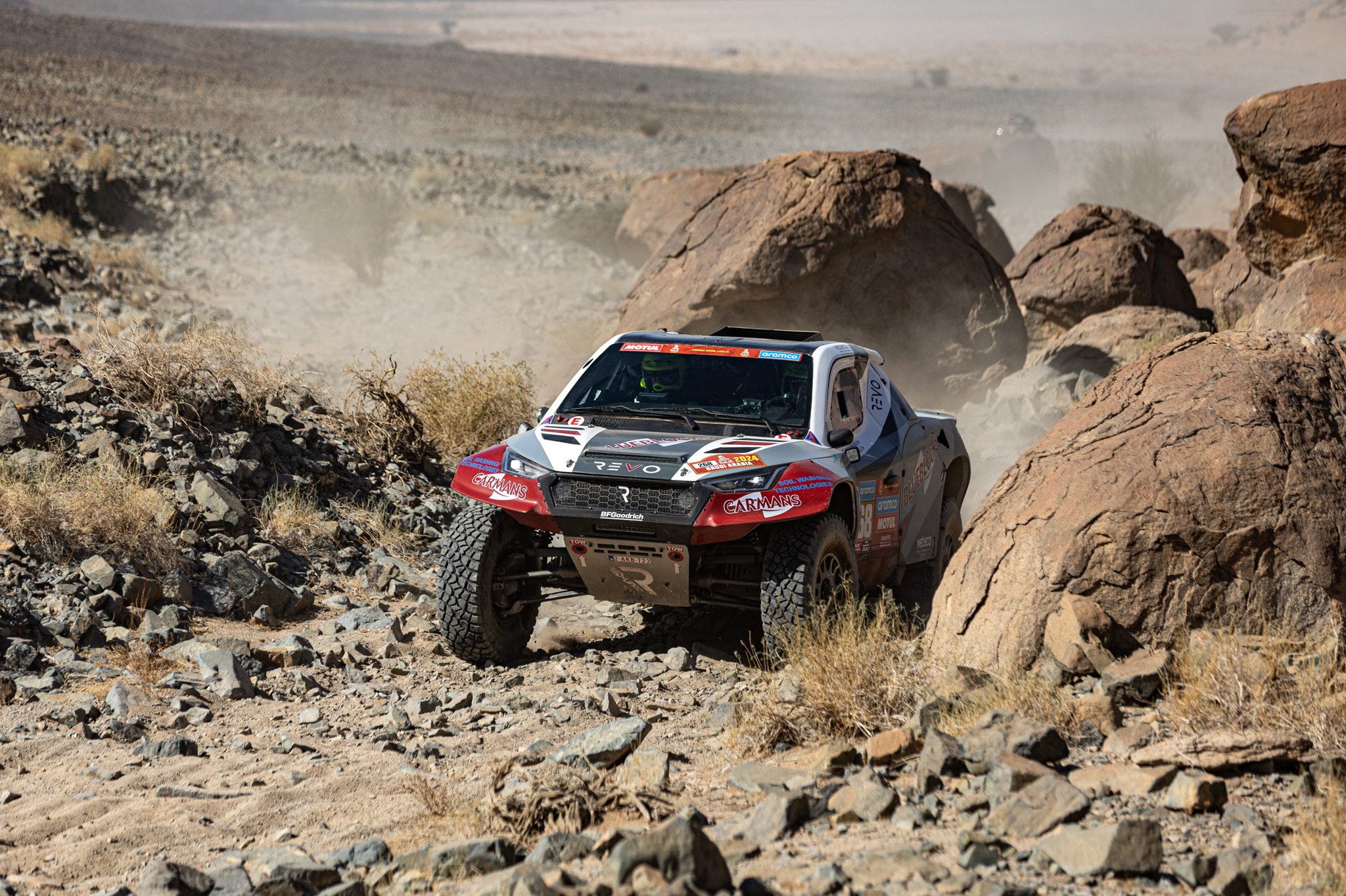 Stefan Carmans moet er dan toch nog aan geloven: eerste lekke band van ...