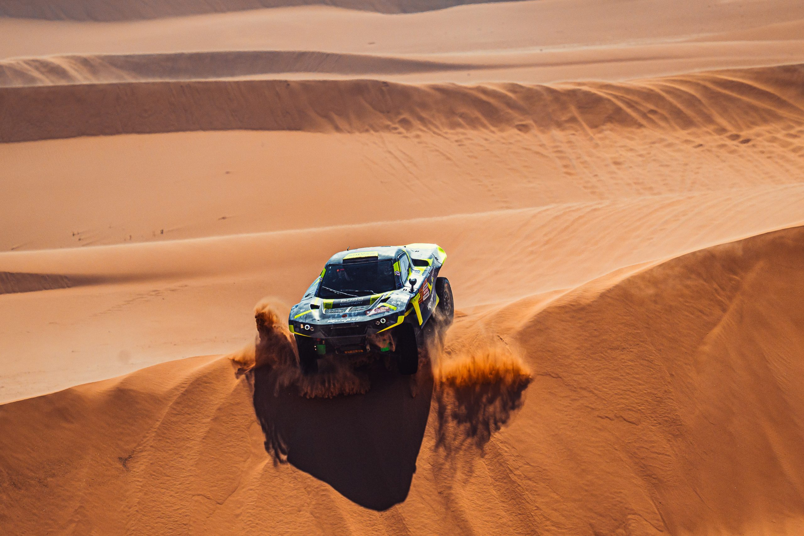 Roger Grouwels ‘tuiniert’ tijdens achtste etappe Dakar Rally en ziet ...